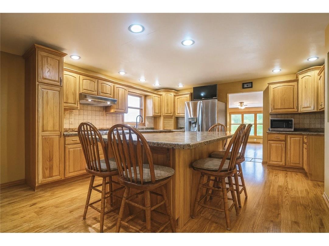 27864 W County Road Q, Independence, WI, 54747 | MLS: 1592244 | Edina ...