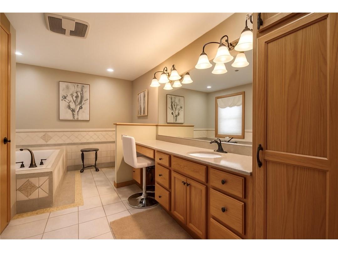27864 W County Road Q, Independence, WI, 54747 | MLS: 1592244 | Edina ...