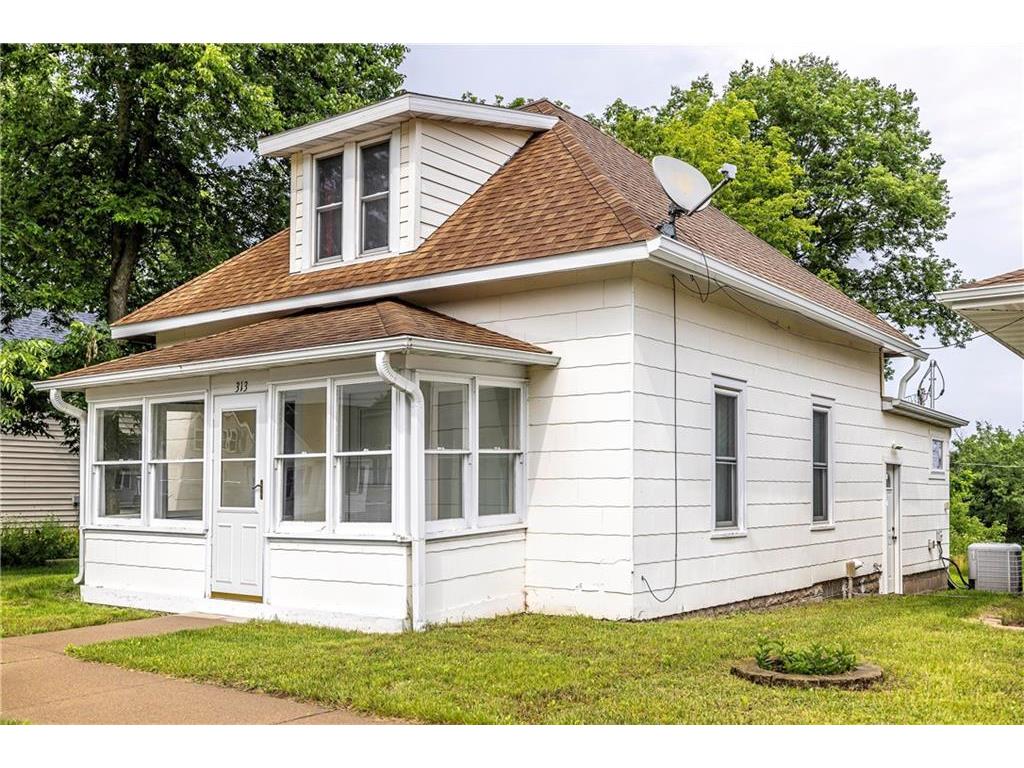 313 Chestnut Street, Black River Falls, WI, 54615 | MLS: 1583089 ...