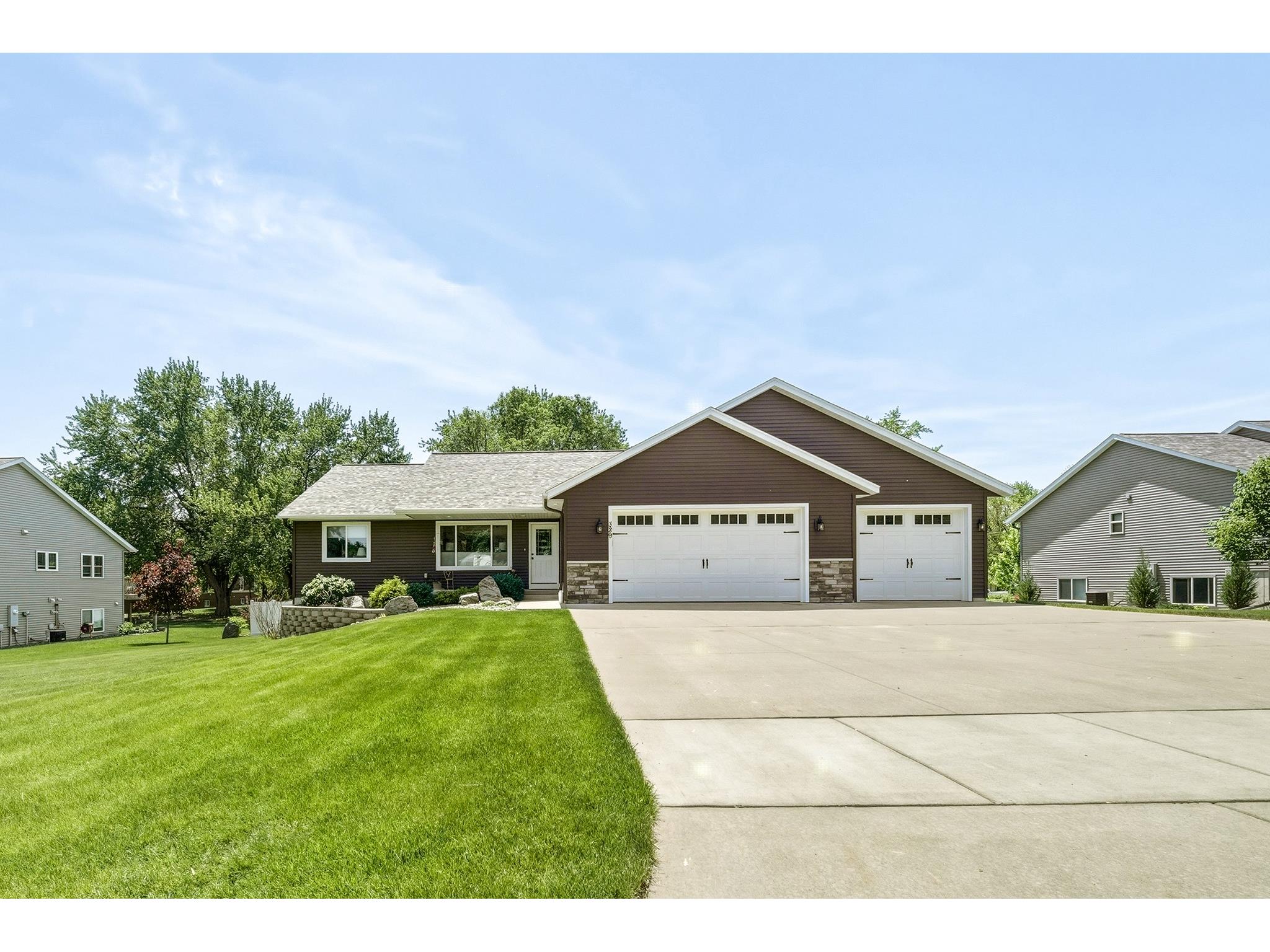 329 Rutledge Street, Chippewa Falls, WI, 54729 | MLS: 1601557 | Edina ...
