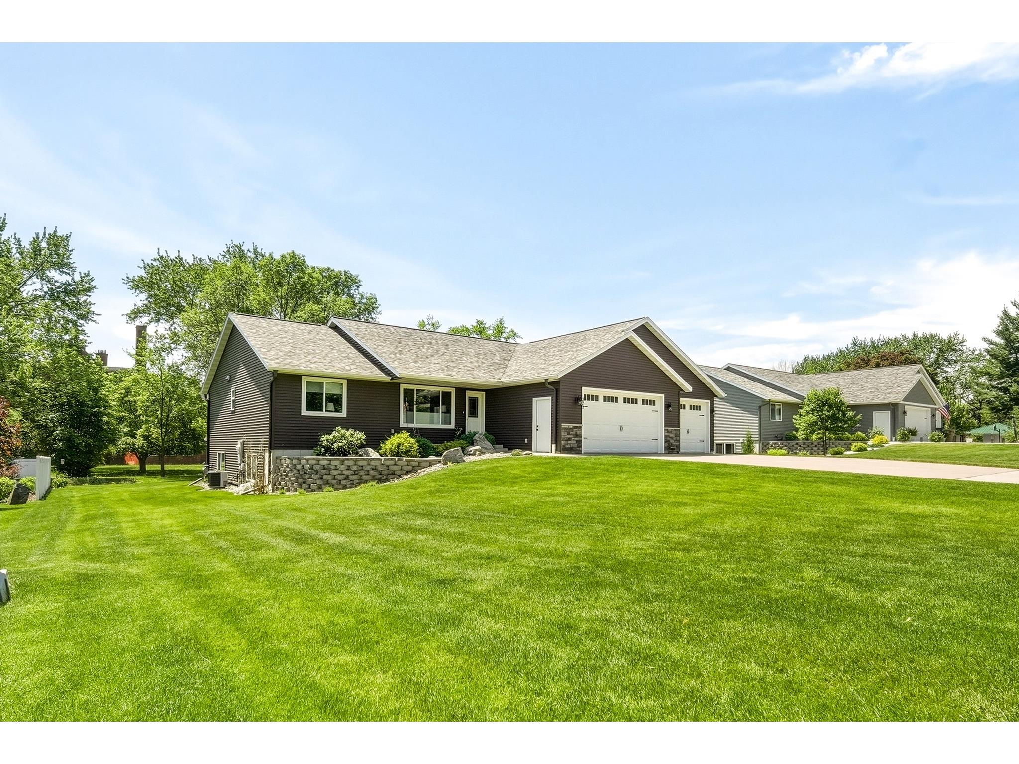 329 Rutledge Street, Chippewa Falls, WI, 54729 | MLS: 1601557 | Edina ...