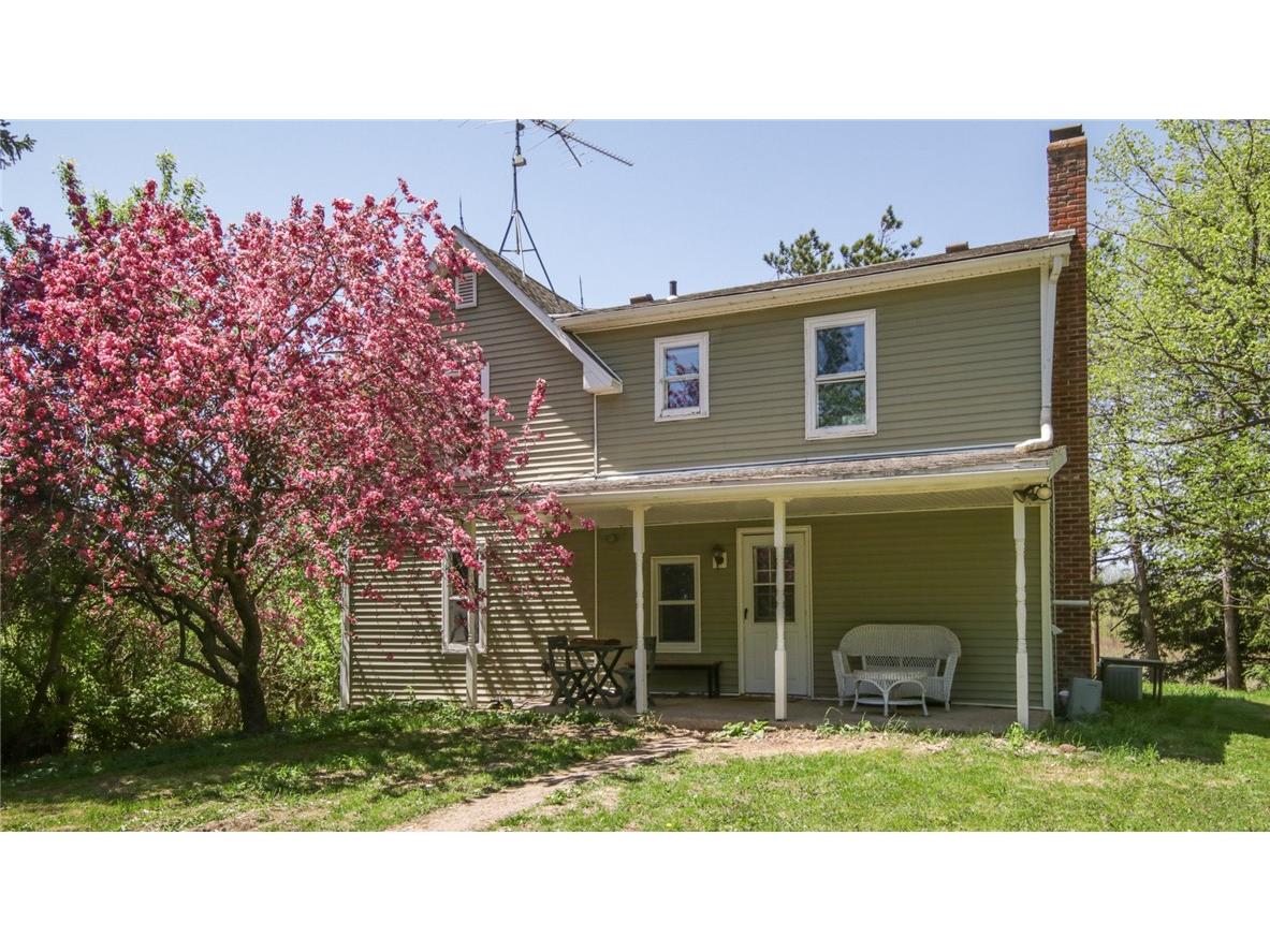 423 320th Street, Wilson, WI, 54027 | MLS: 1592225 | Edina Realty