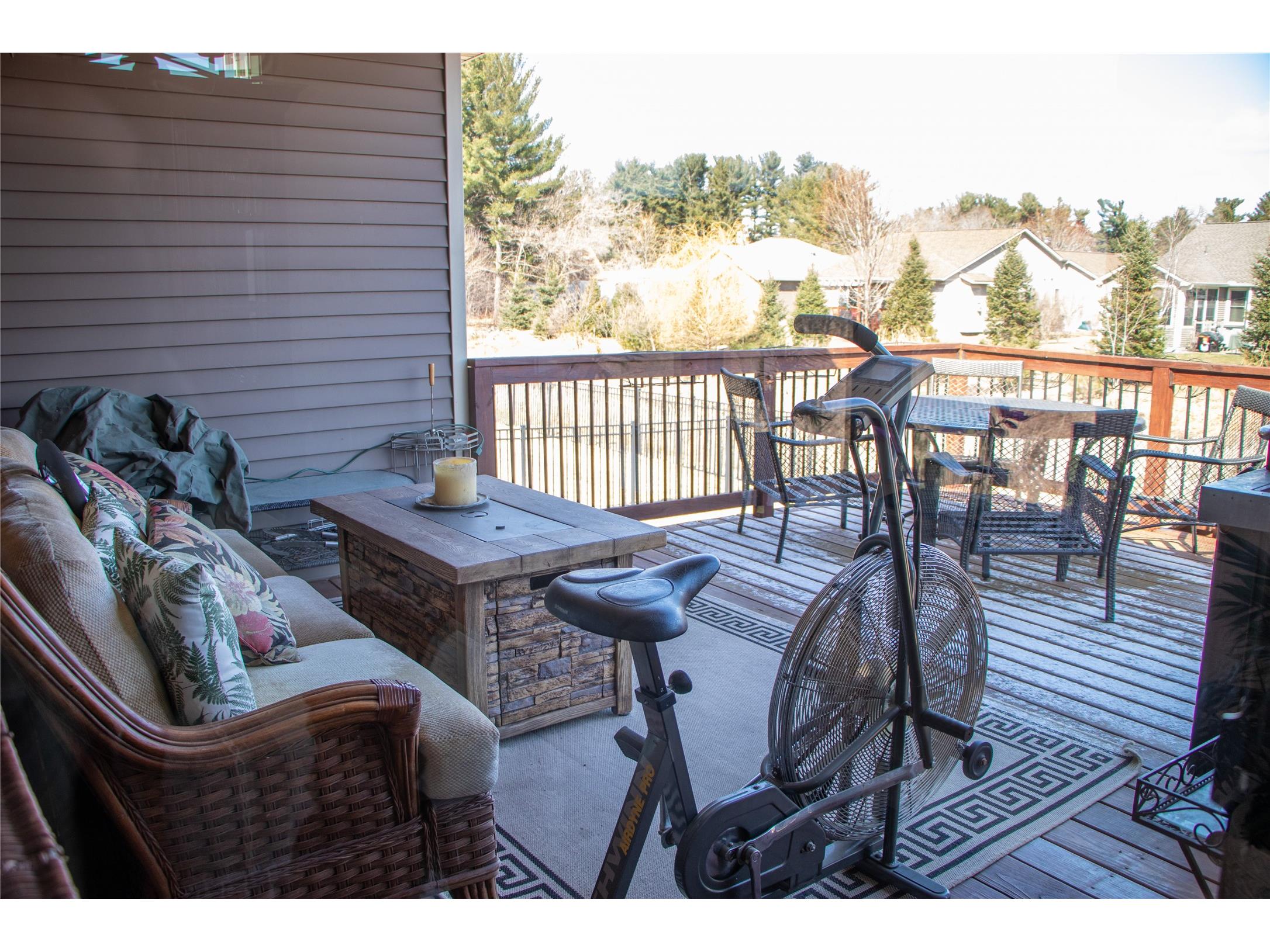 4252 Drier Court, Eau Claire, WI, 54701 | MLS: 1599538 | Edina Realty