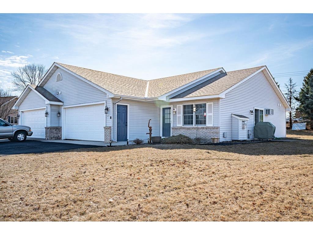 620 Circle Pine Drive, New Richmond, WI, 54017 | MLS: 1601589 | Edina ...