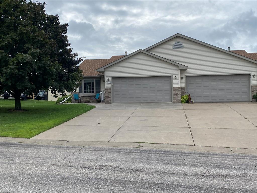 979 Hilden Drive, Ellsworth, WI, 54011 | MLS: 1576039 | Edina Realty