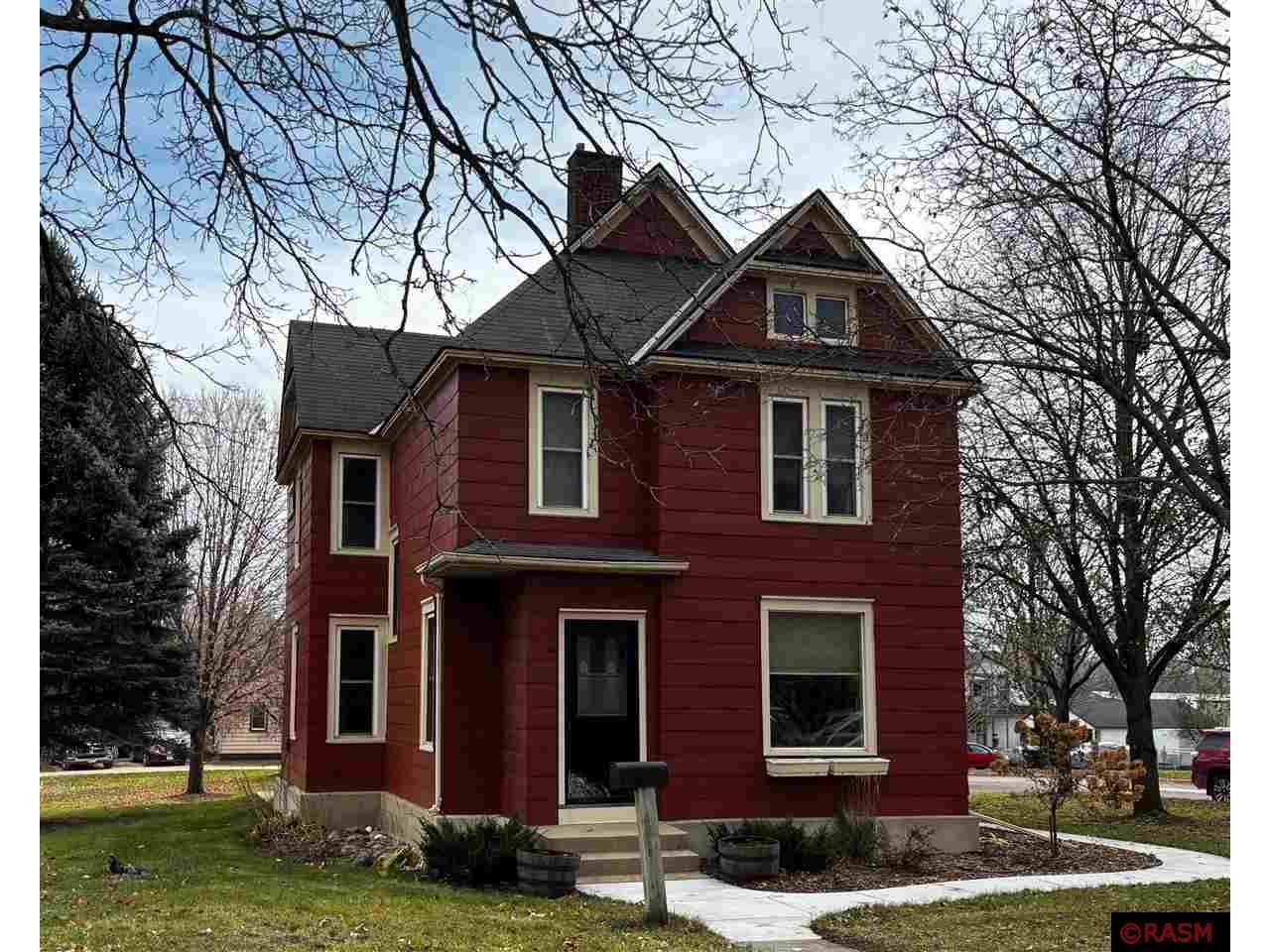 1023 S Minnesota Avenue, Saint Peter, MN, 56082 | MLS: 7033766 | Edina ...