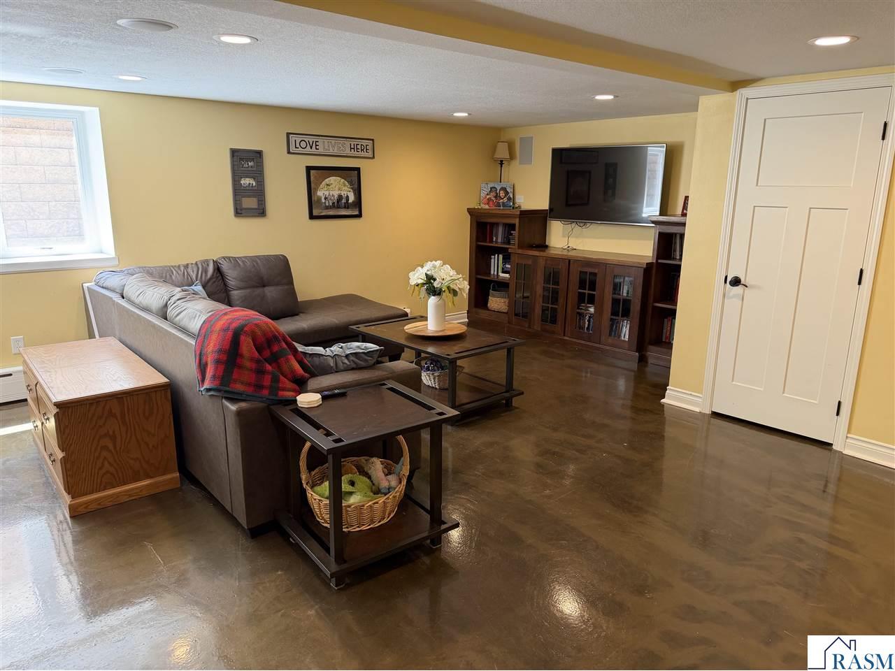 1111 Summit Avenue, New Ulm, MN, 56073 | MLS: 7040345 | Edina Realty
