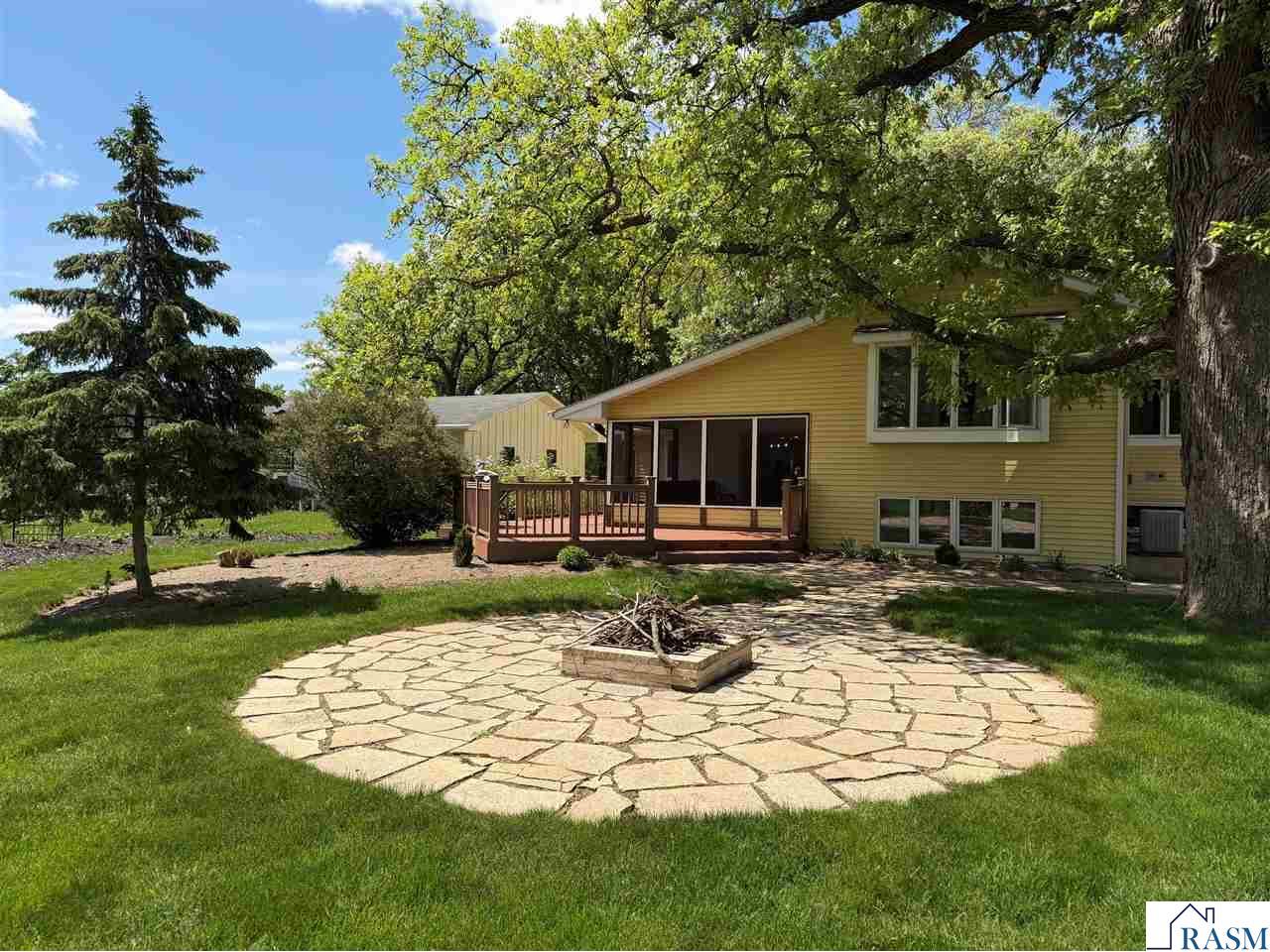 1111 Summit Avenue, New Ulm, MN, 56073 | MLS: 7040345 | Edina Realty