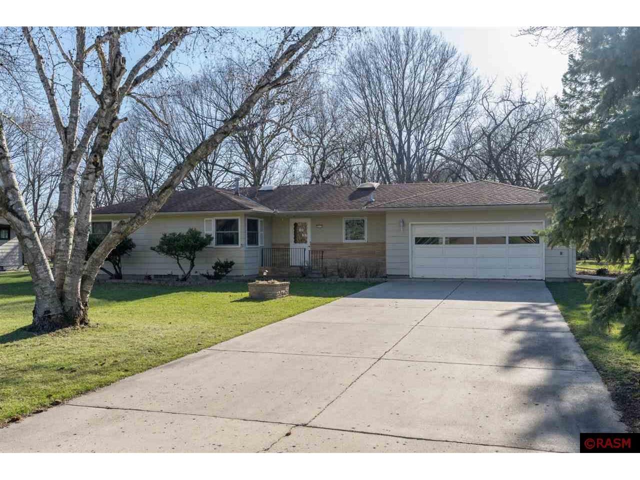 2029 Roe Crest Drive, North Mankato, MN, 56003 | MLS: 7034680 | Edina ...