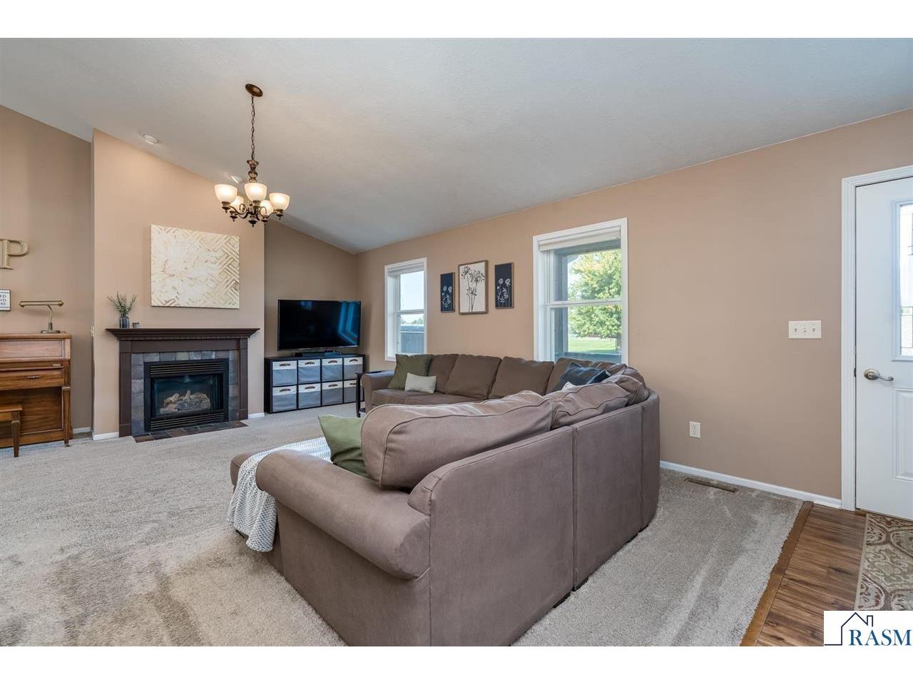 21 Arlington Court, North Mankato, MN, 56003 | MLS: 7038766 | Edina Realty