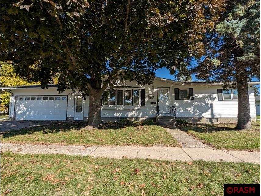 229 SW 3rd Avenue, Winnebago, MN, 56098 | MLS: 7033590 | Edina Realty