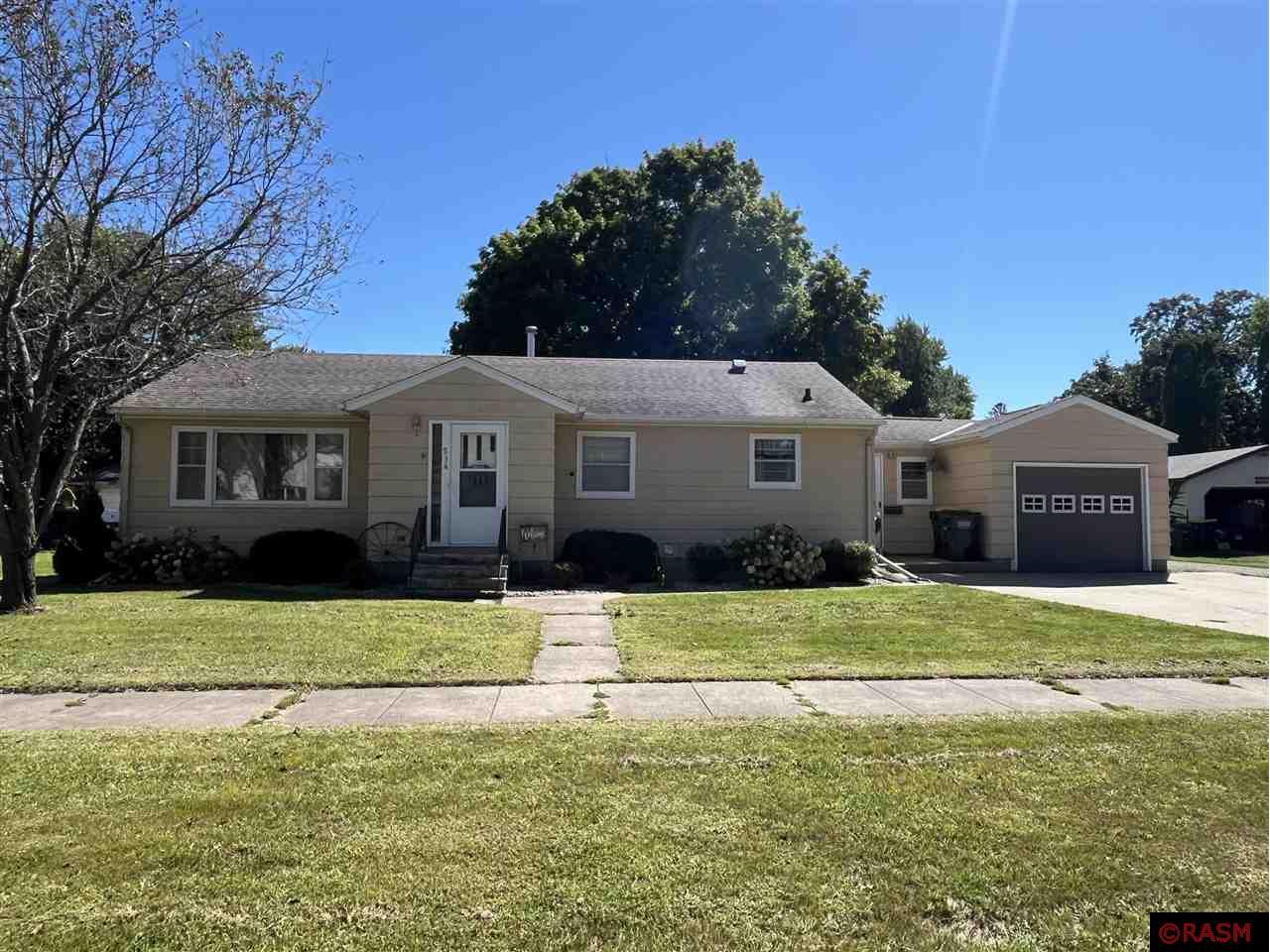 514 S 9th Avenue, Saint James, MN, 56081 | MLS: 7035828 | Edina Realty