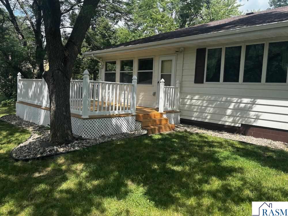 808 Austin Drive, Saint Peter, MN, 56082 | MLS: 7038451 | Edina Realty