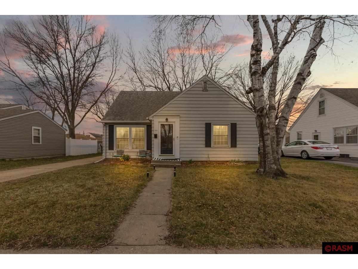 829 Range Street, North Mankato, MN, 56003 | MLS: 7034664 | Edina Realty