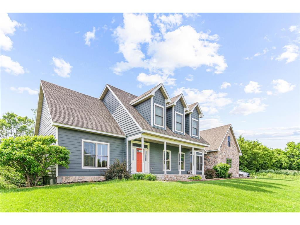 1 Bayhill Road, Dellwood, MN, 55110 | MLS: 6505653 | Edina Realty