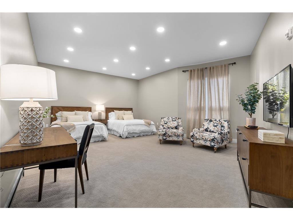 1 Hill Farm Road #302, North Oaks, MN, 55127 | MLS: 6561506 | Edina Realty