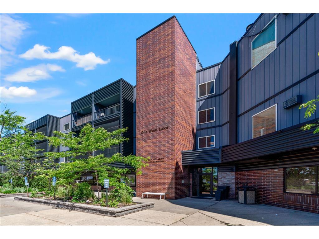 1 W Lake Street #220, Minneapolis, MN, 55408 | MLS: 6540791 | Edina Realty