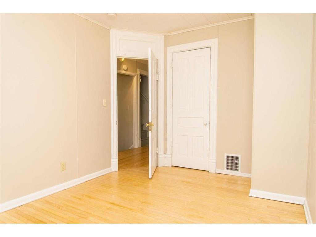 10-12 S 16th Avenue E, Duluth, MN, 55812 | MLS: 7014520 | Edina Realty