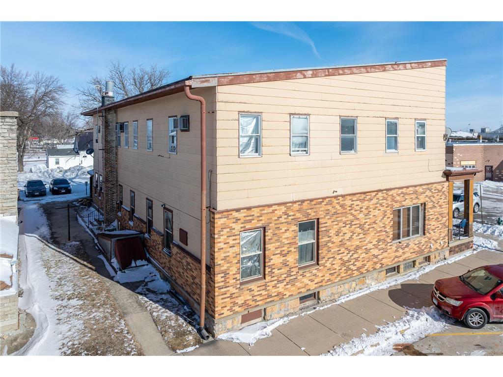 10 1st Avenue NW, Wells, MN, 56097 | MLS: 7016268 | Edina Realty
