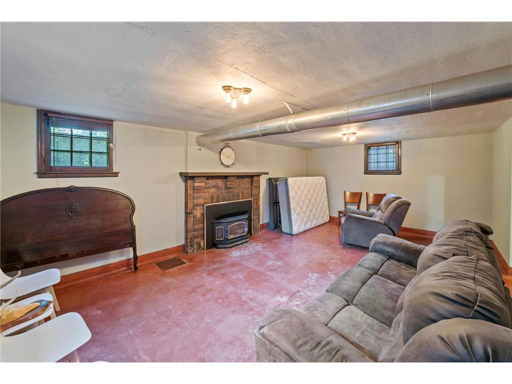 100 Wood Street S, Jordan, MN, 55352 | MLS: 6723922 | Edina Realty