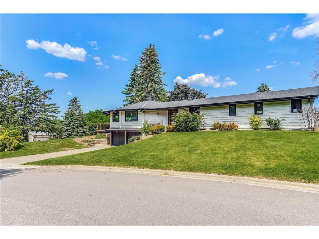 1000 Winston Circle, Mendota Heights, MN, 55118 | MLS: 6788134 | Edina Realty