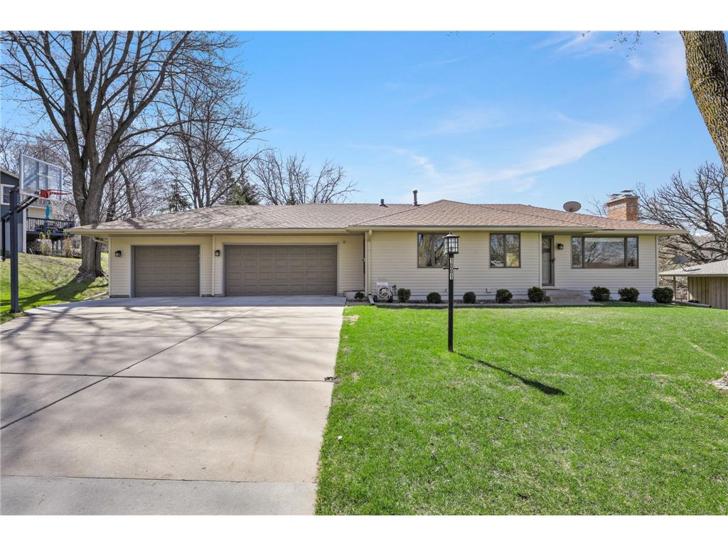 1001 E 132nd Street, Burnsville, MN, 55337 | MLS: 6340799 | Edina Realty