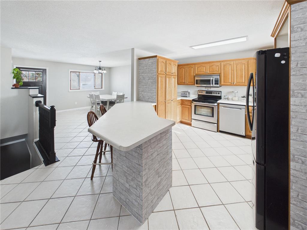 1004 Dale Street, Saint Joseph, MN, 56374 | MLS: 7013538 | Edina Realty