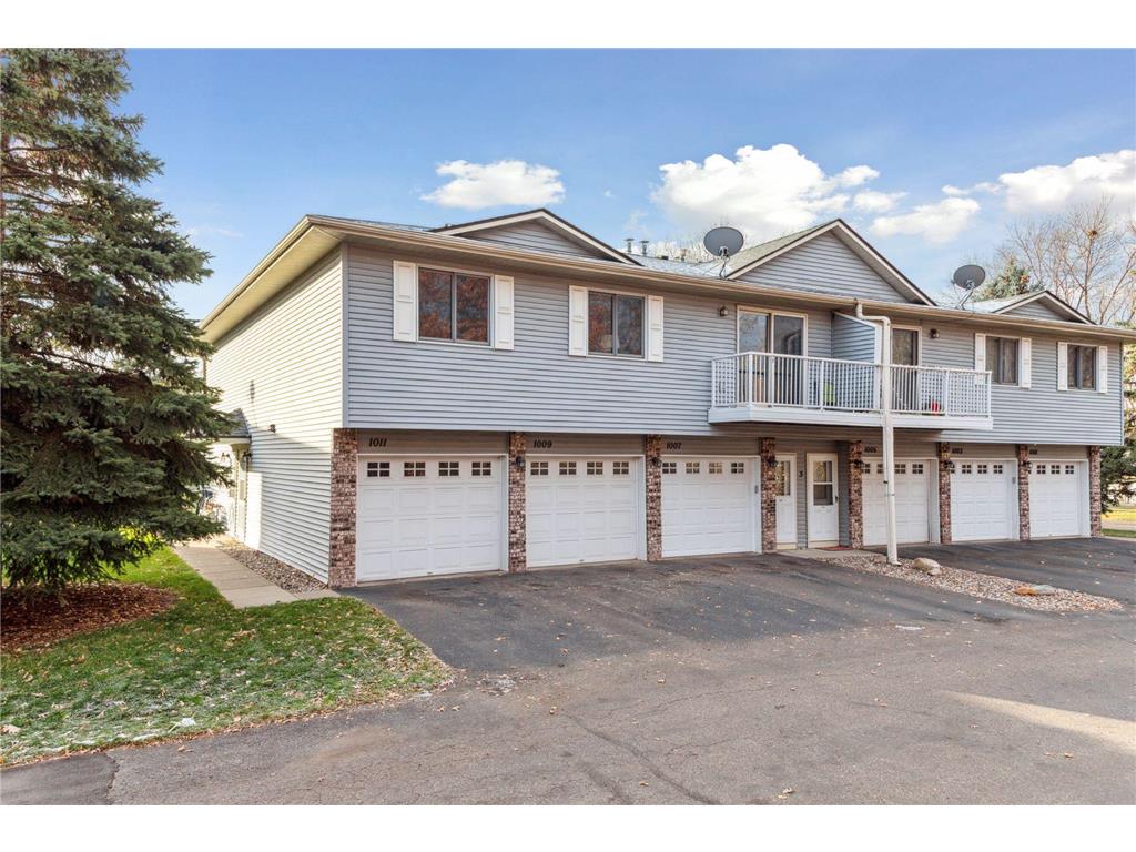 1009 Pond View Court, Vadnais Heights, MN, 55127 | MLS: 6312538 | Edina ...
