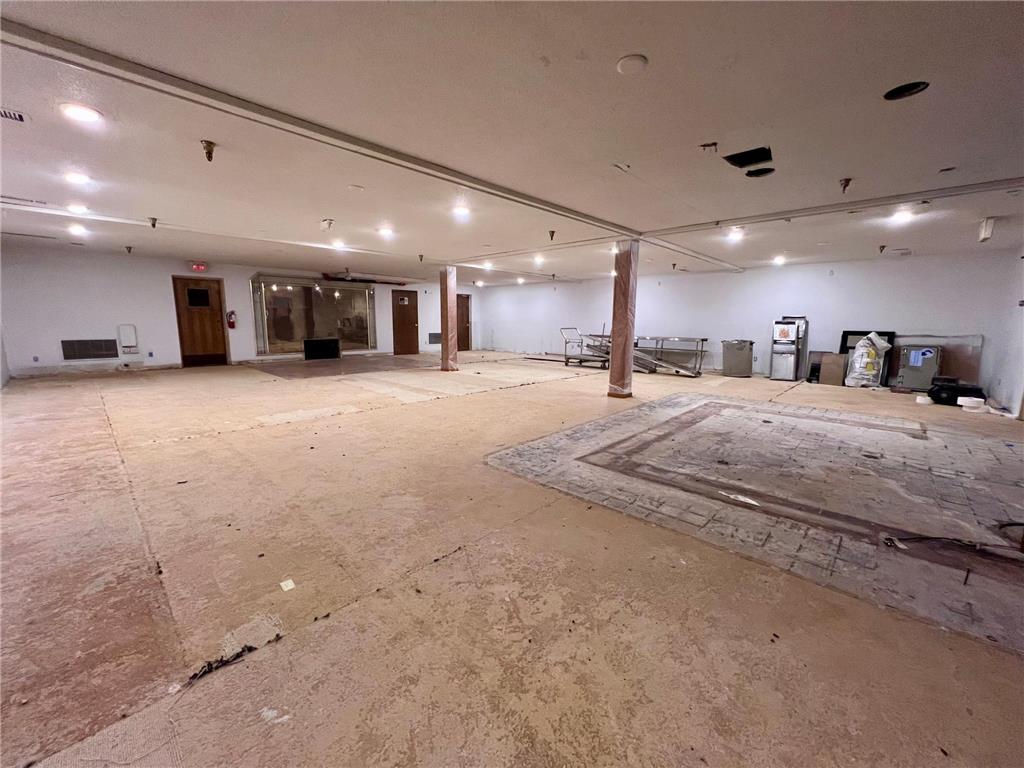 101 Main Street S #100, Hutchinson, MN, 55350 | MLS: 6648868 | Edina Realty