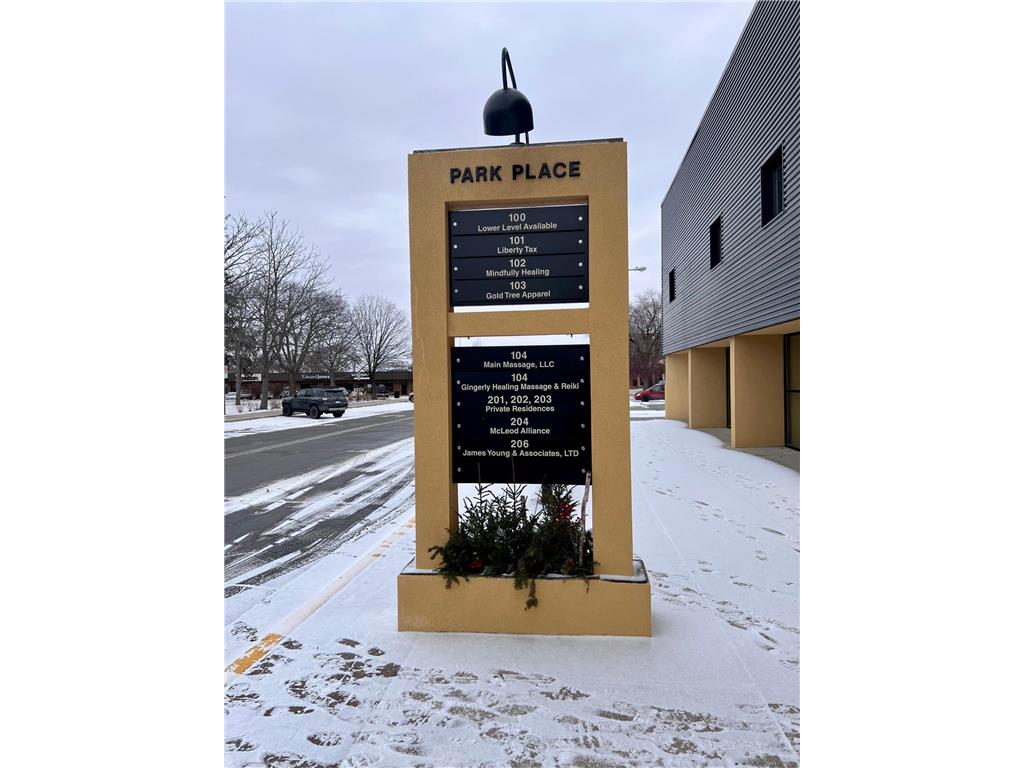 101 Main Street S #100, Hutchinson, MN, 55350 | MLS: 6648868 | Edina Realty