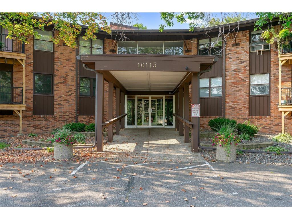 10113 W 34th Street #110, Minnetonka, MN, 55305 | MLS: 6700857 | Edina ...