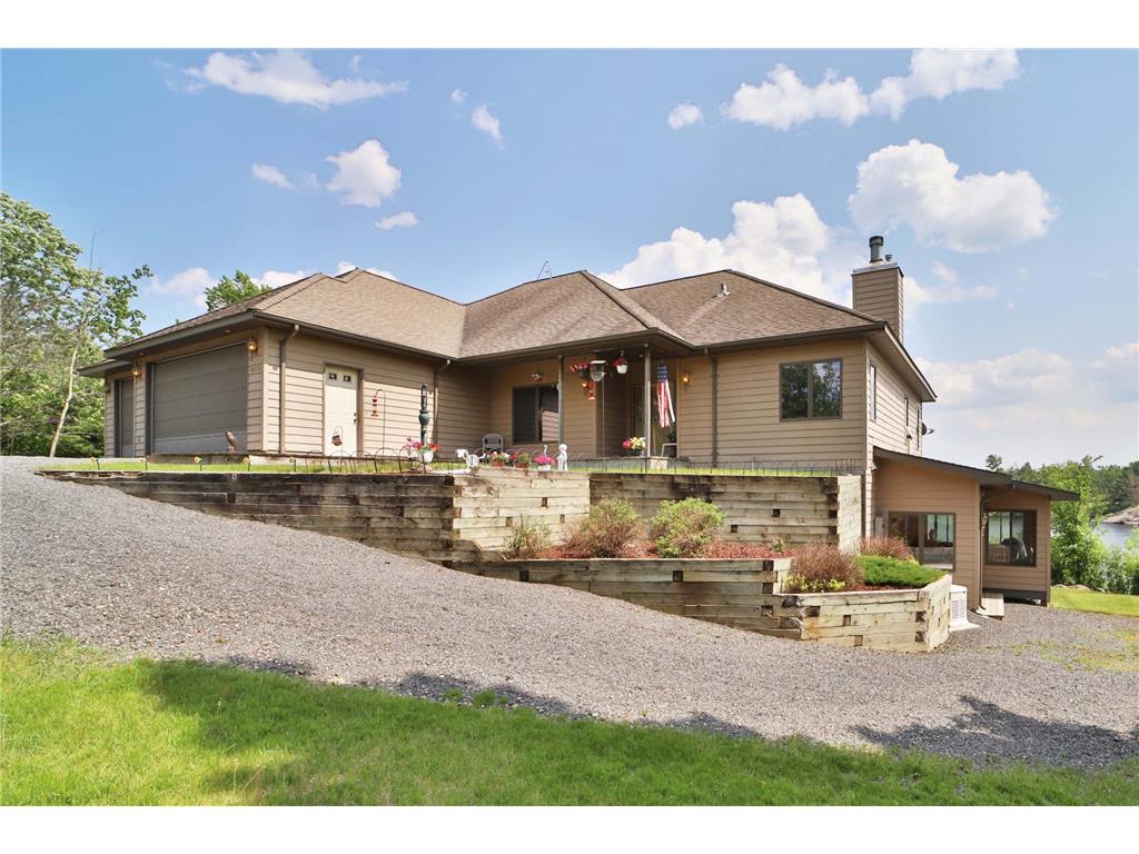 10124 Timberwolf Trail, Kabetogama, MN, 56669 | MLS: 6676632 | Edina Realty