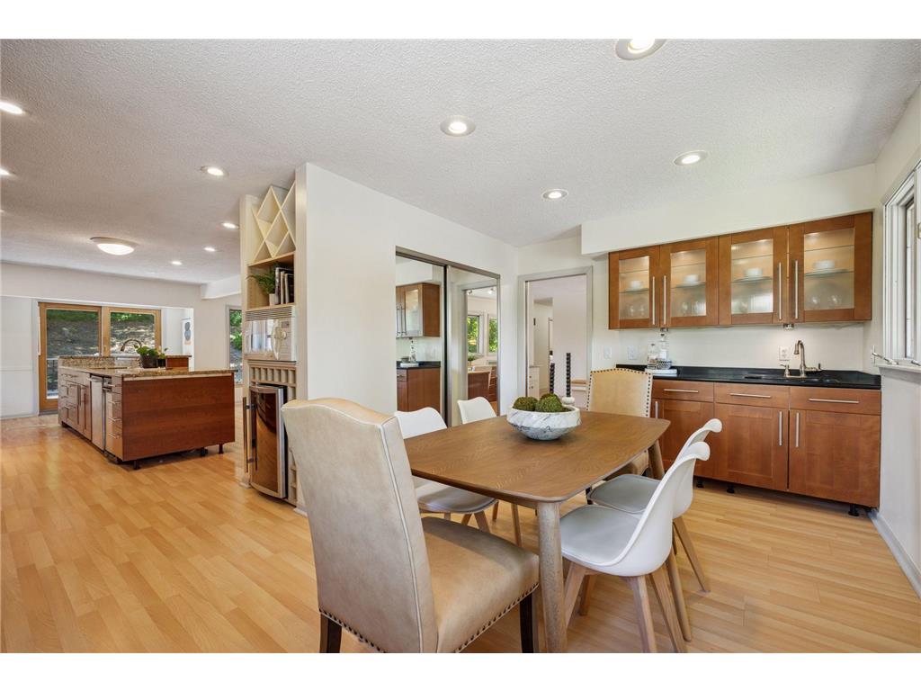 1013 Kenwood Parkway, Minneapolis, MN, 55403 | MLS: 6757514 | Edina Realty