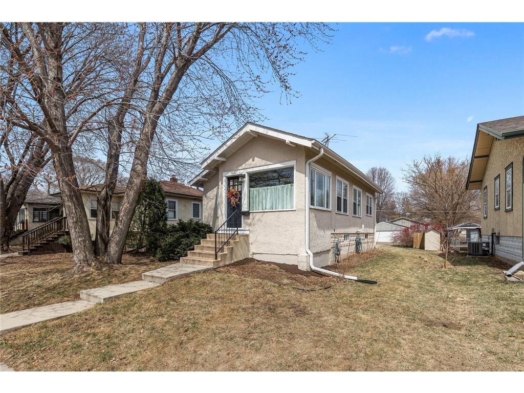 1023 Watson Avenue, Saint Paul, MN, 55102 | MLS: 6703661 | Edina Realty