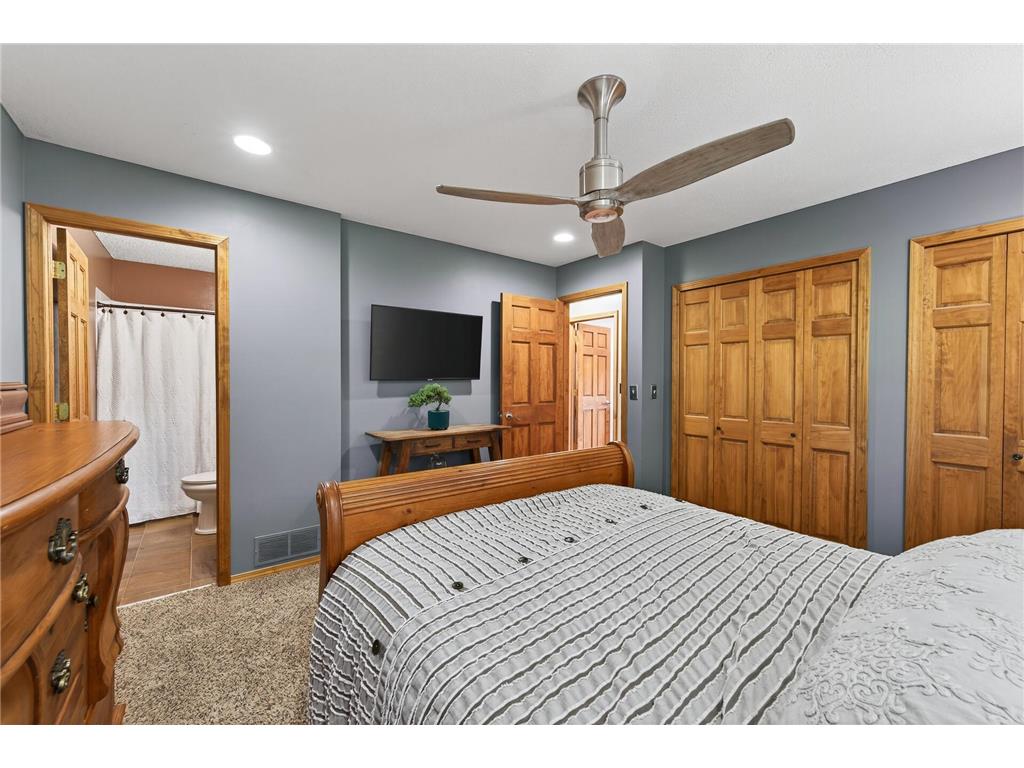10243 Englewood Drive, Eden Prairie, MN, 55347 | MLS: 6702718 | Edina ...