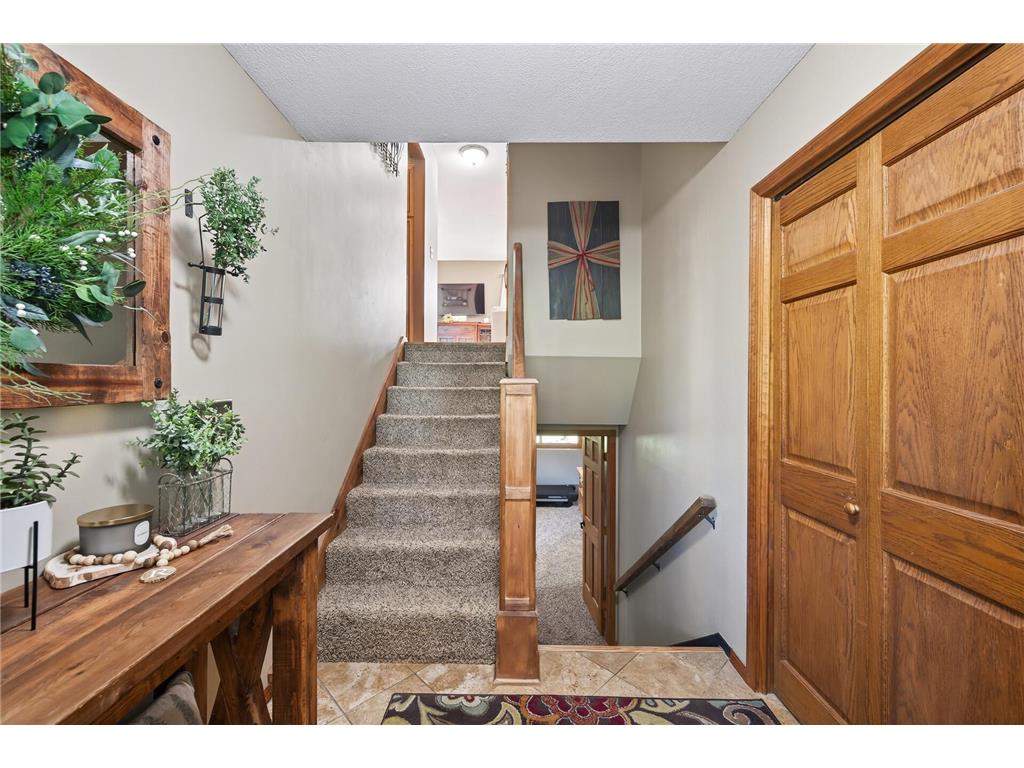 10243 Englewood Drive, Eden Prairie, MN, 55347 | MLS: 6702718 | Edina ...