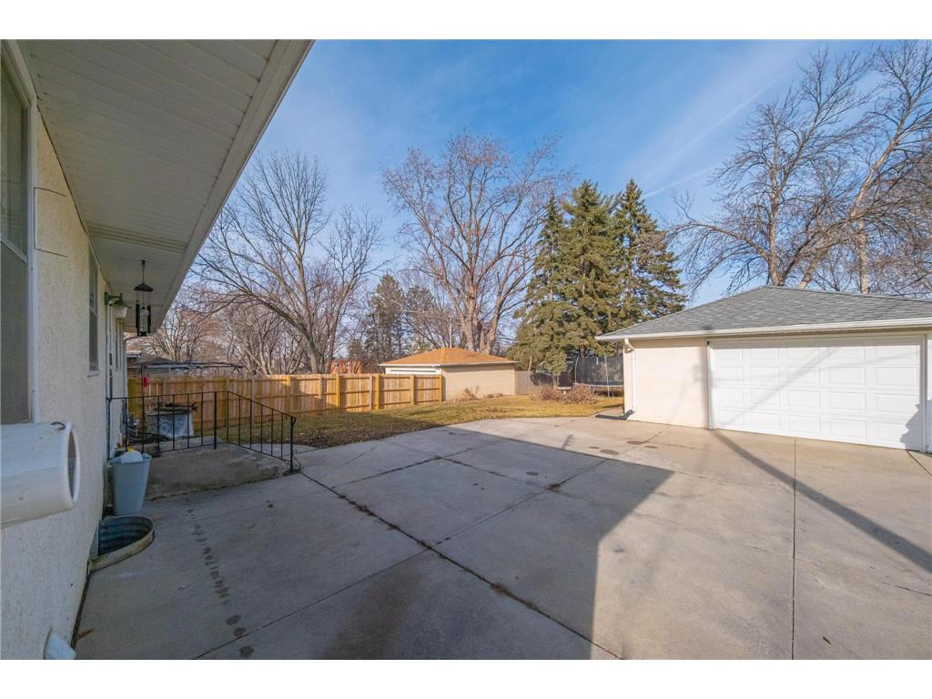 1027 43rd Avenue NE, Columbia Heights, MN, 55421 | MLS: 6518593 | Edina ...