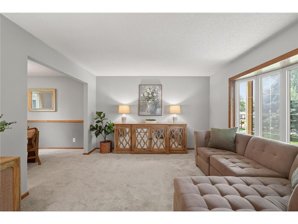10279 Winter Place, Eden Prairie, MN, 55347 | MLS: 6767969 | Edina Realty