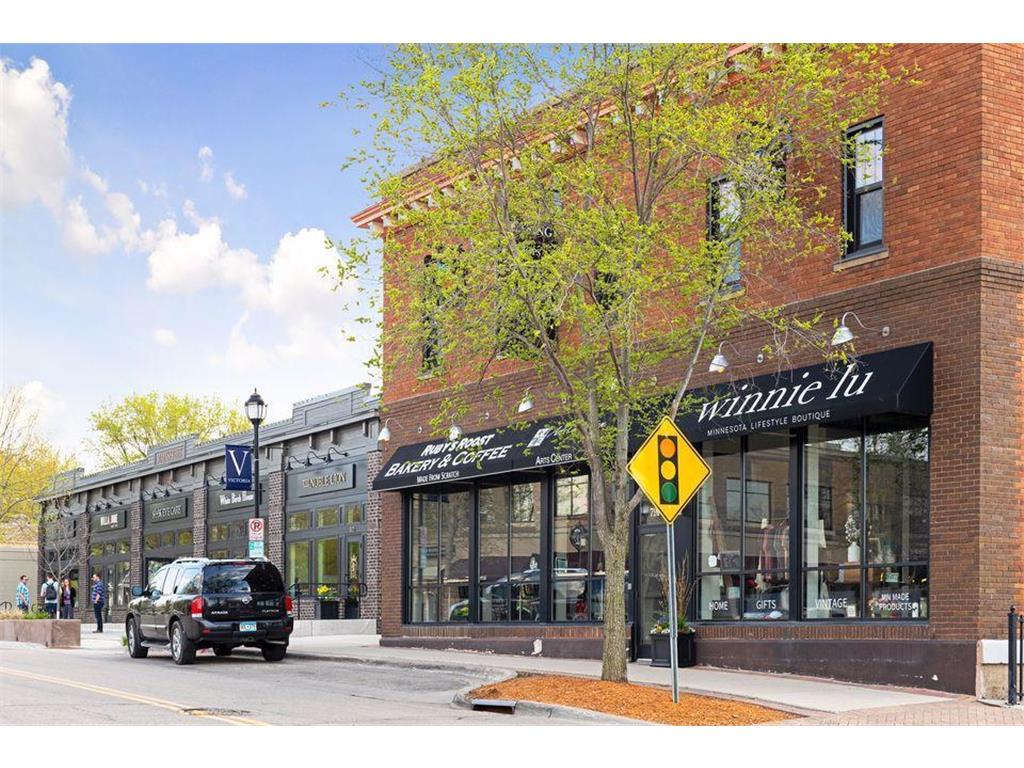 10318 Birchwood Circle, Victoria, MN, 55318 | MLS: 6820504 | Edina Realty