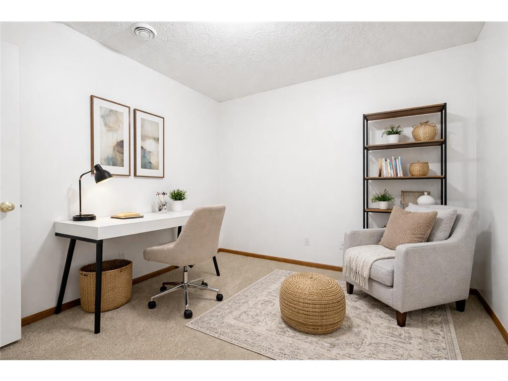 10395 Lancaster Cove, Woodbury, MN, 55129 | MLS: 7016817 | Edina Realty