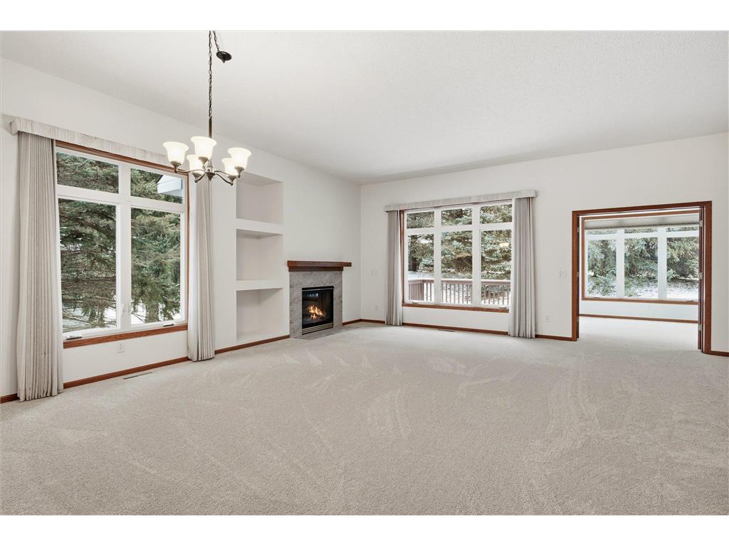 10395 Lancaster Cove, Woodbury, MN, 55129 | MLS: 7016817 | Edina Realty