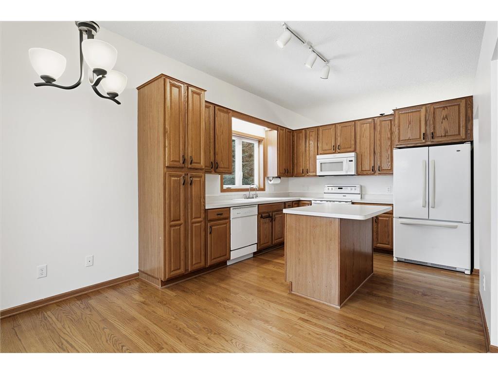 10395 Lancaster Cove, Woodbury, MN, 55129 | MLS: 7016817 | Edina Realty