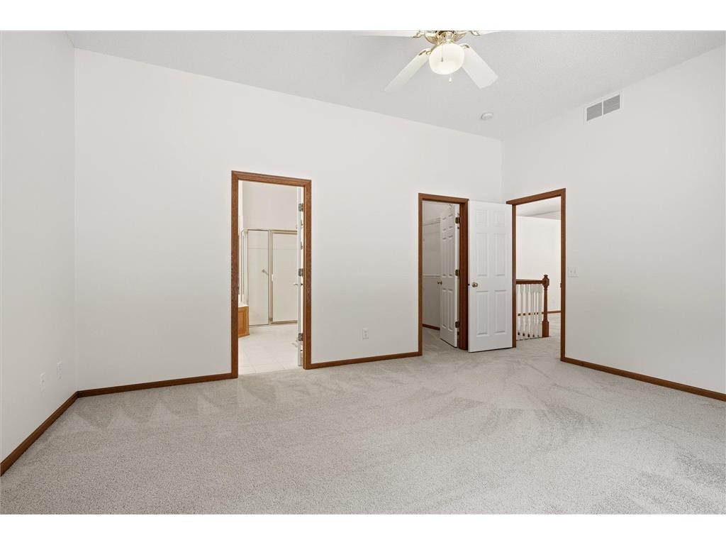 10395 Lancaster Cove, Woodbury, MN, 55129 | MLS: 7016817 | Edina Realty
