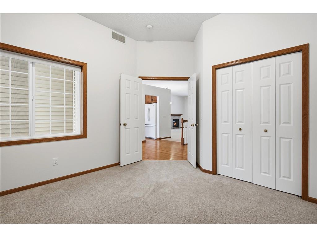 10395 Lancaster Cove, Woodbury, MN, 55129 | MLS: 7016817 | Edina Realty