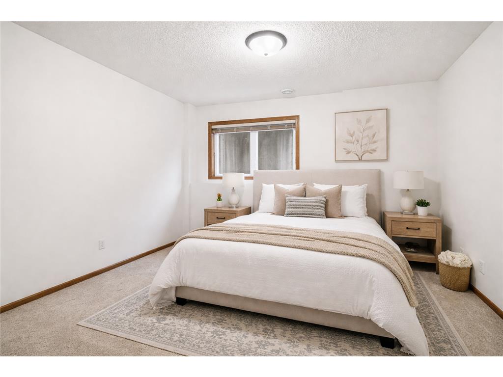 10395 Lancaster Cove, Woodbury, MN, 55129 | MLS: 7016817 | Edina Realty