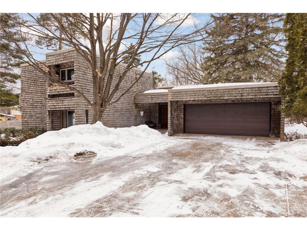 1045 Davern Street, Saint Paul, MN, 55116 | MLS: 6328422 | Edina Realty