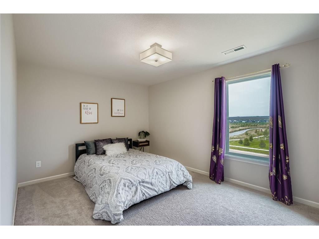 10451 Mcgregor Boulevard, Woodbury, MN, 55129 | MLS: 6769885 | Edina Realty