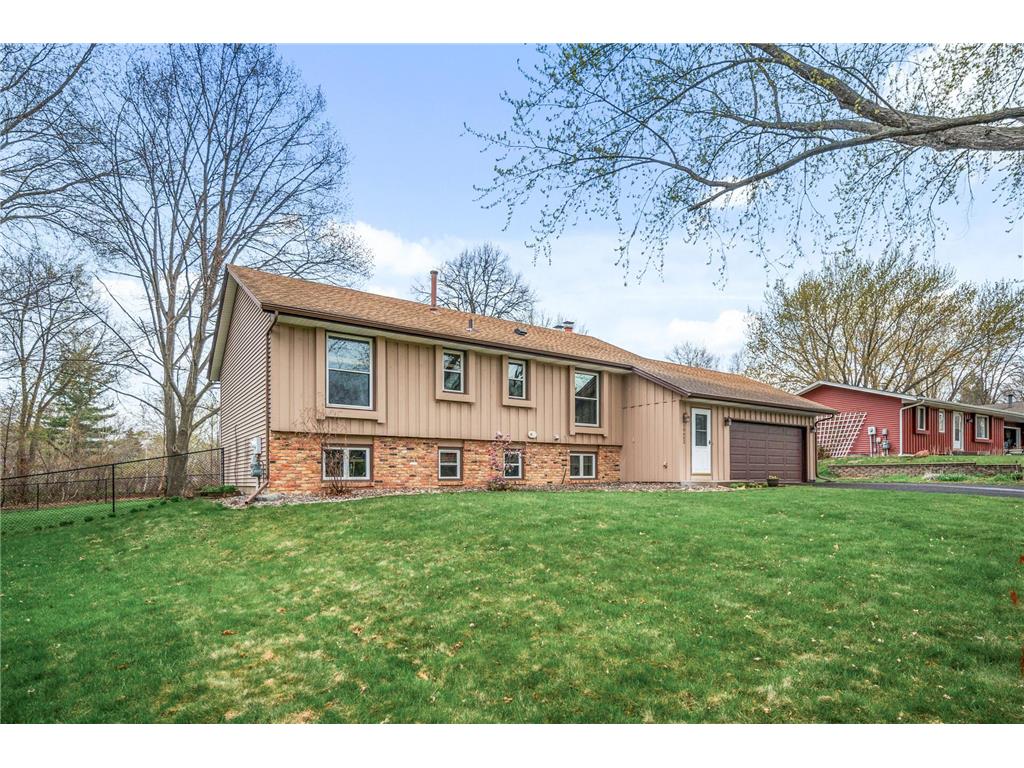 10453 101st Place N, Maple Grove, MN, 55369 | MLS: 6519373 | Edina Realty