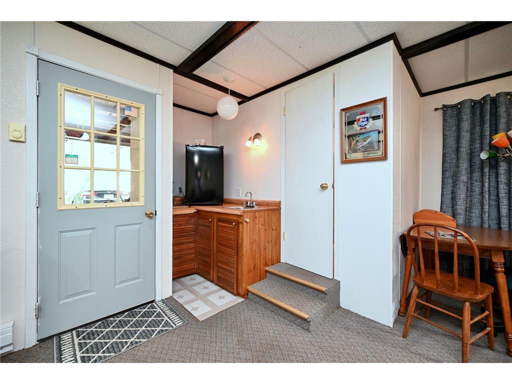 105 Wisconsin Avenue, Cochrane, WI, 54622 | MLS: 6765545 | Edina Realty