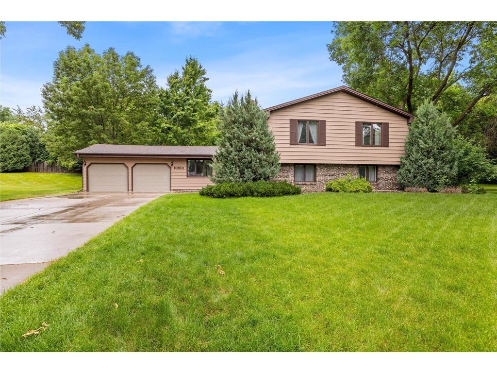 10510 39th Avenue N, Plymouth, MN, 55441 | MLS: 6557870 | Edina Realty